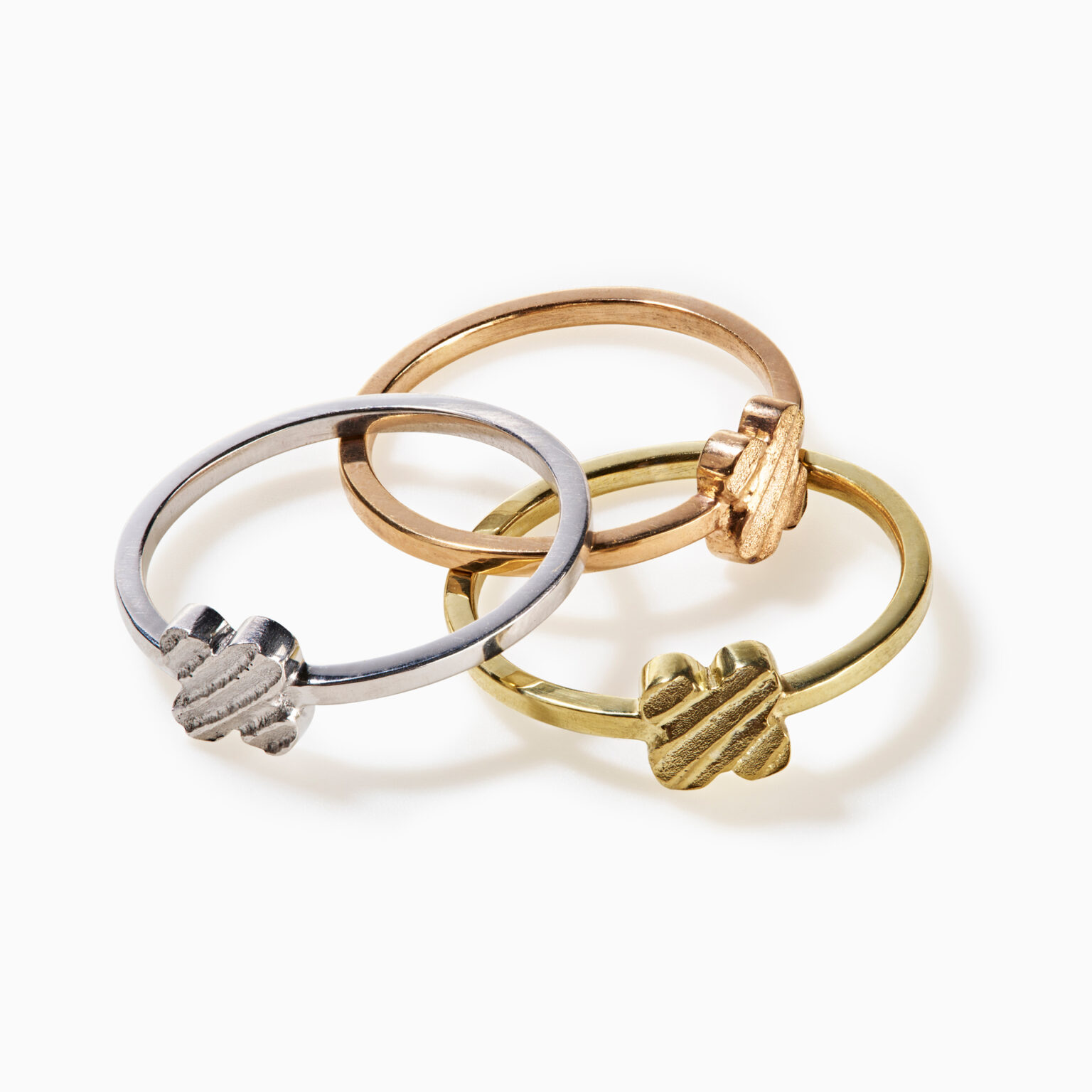 Prsten Čtyřlístek mini bílé zlato | VERA NOVAKOVA Jewellery