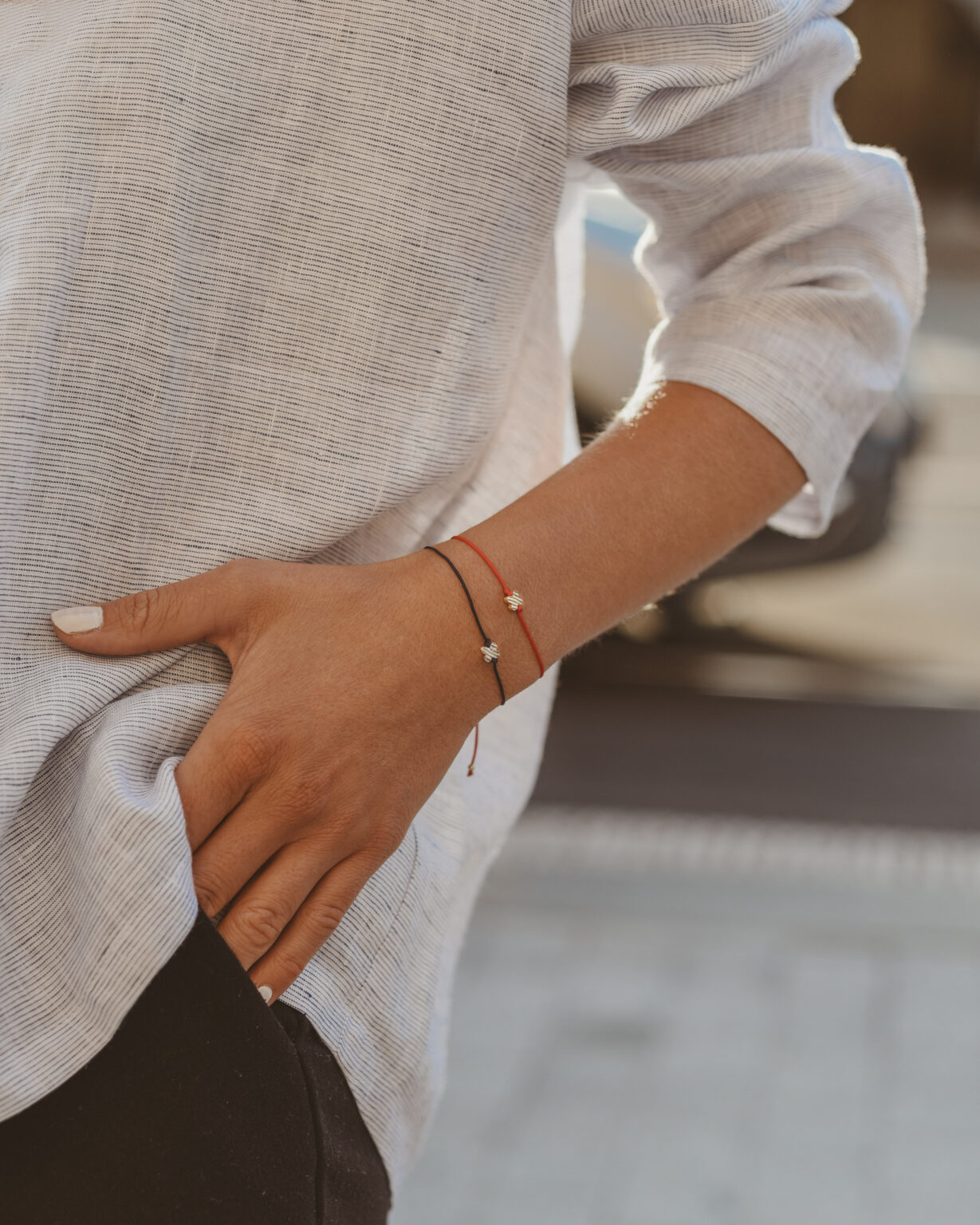 Šňůrkový náramek Čtyřlístek bílé zlato | VERA NOVAKOVA Jewellery